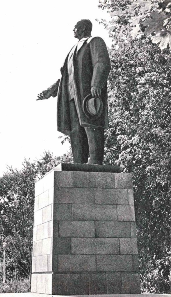 Statuia -dr.petru groza- din cartierul Cotroceni – Despre Cotroceni ...